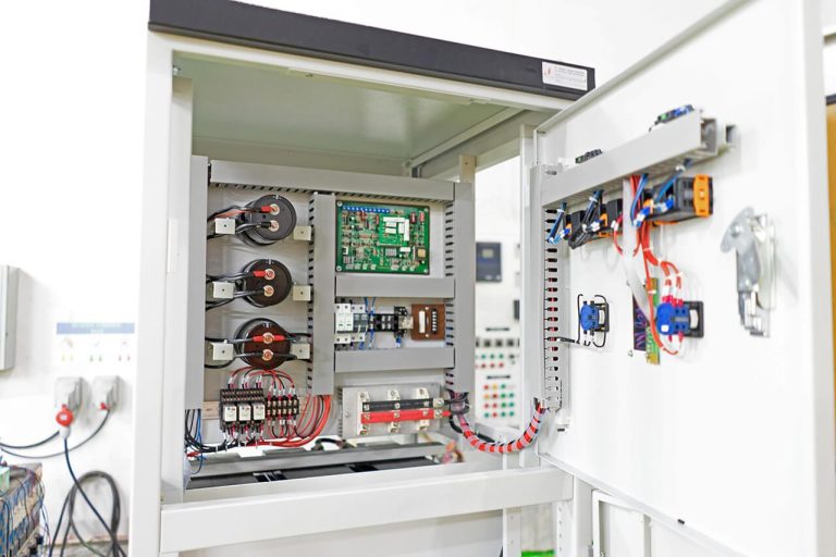 Mengenal Panel Listrik beserta Jenis dan Fungsinya – PT Liotec Mitra Utama